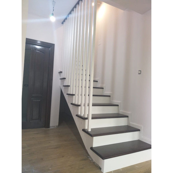 Scari Interioare din Lemn - Usi-bune.ro